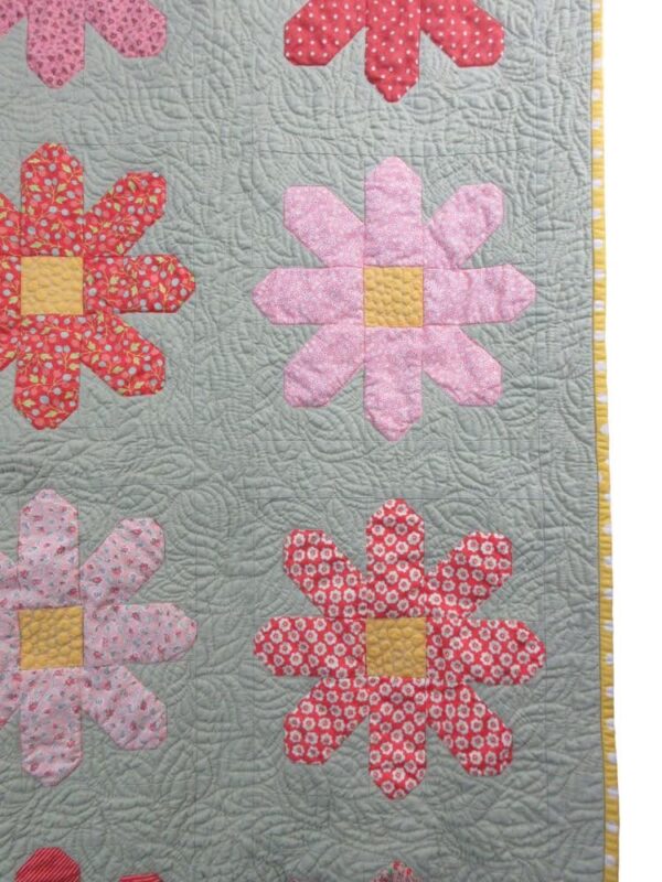 Finished Fresh as a Daisy Quilt – Sew Comfy Quilts